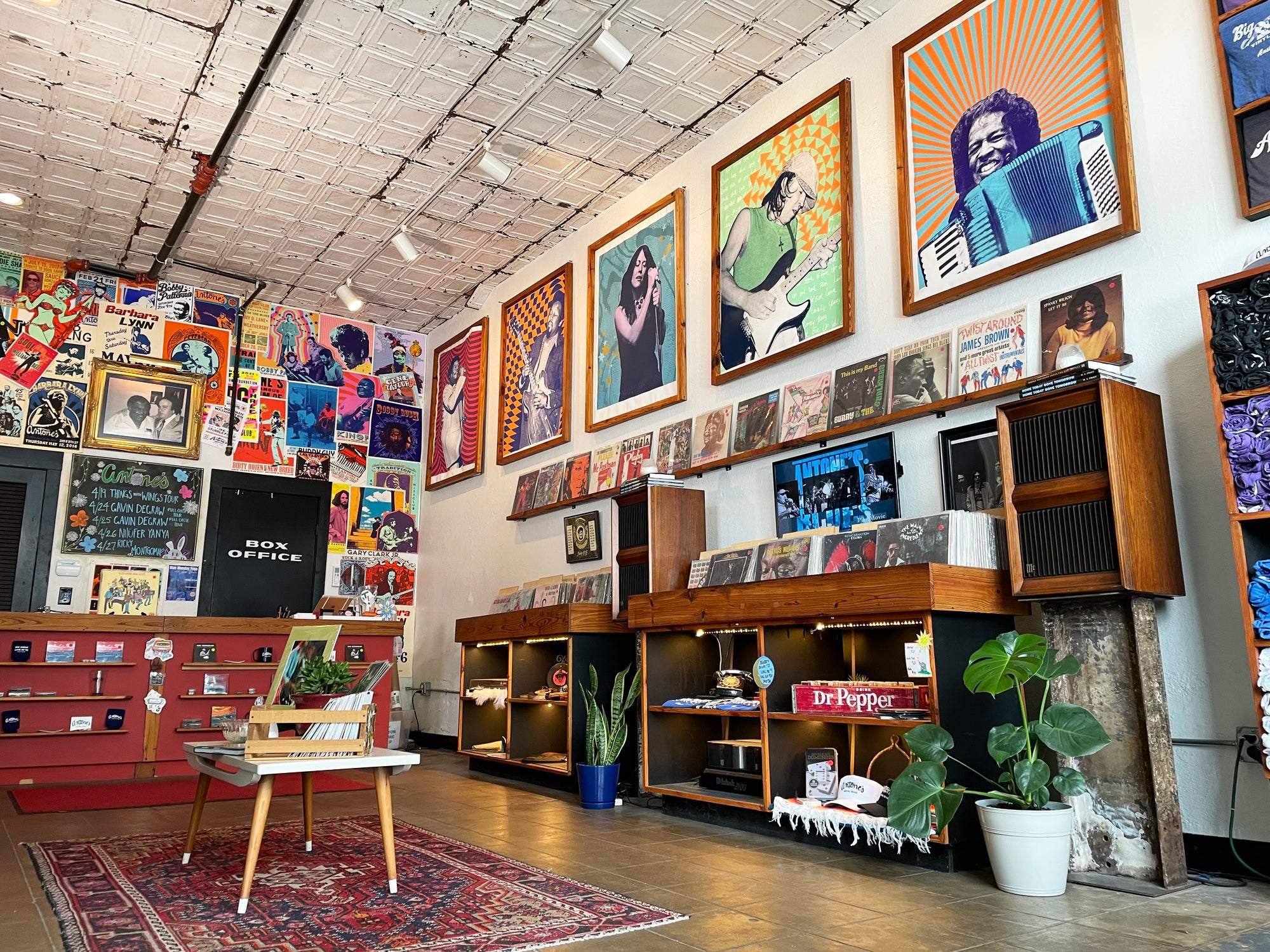 Big Henry's Vinyl and Gifts – Big Henry's Vinyl & Gifts